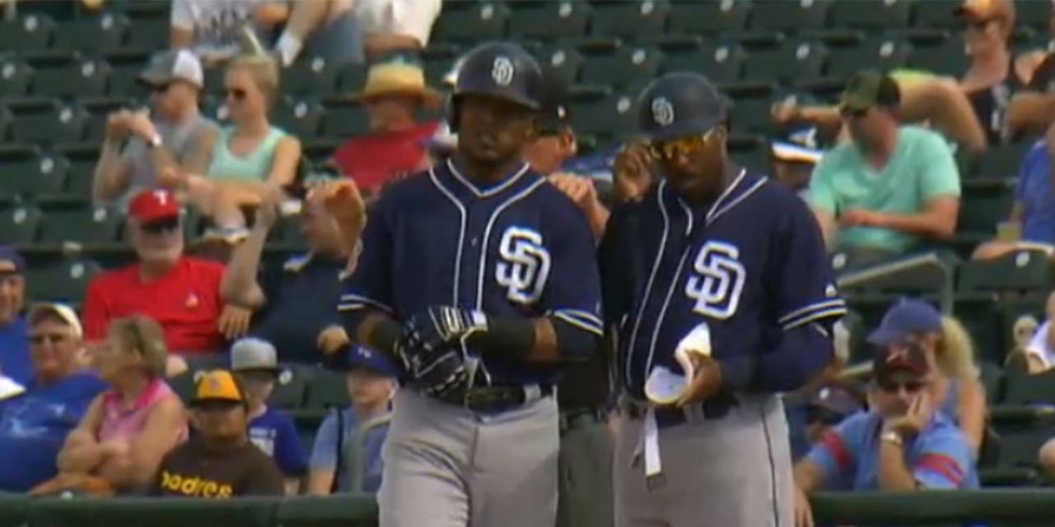 Padres Erick Aybar embraces veteran role