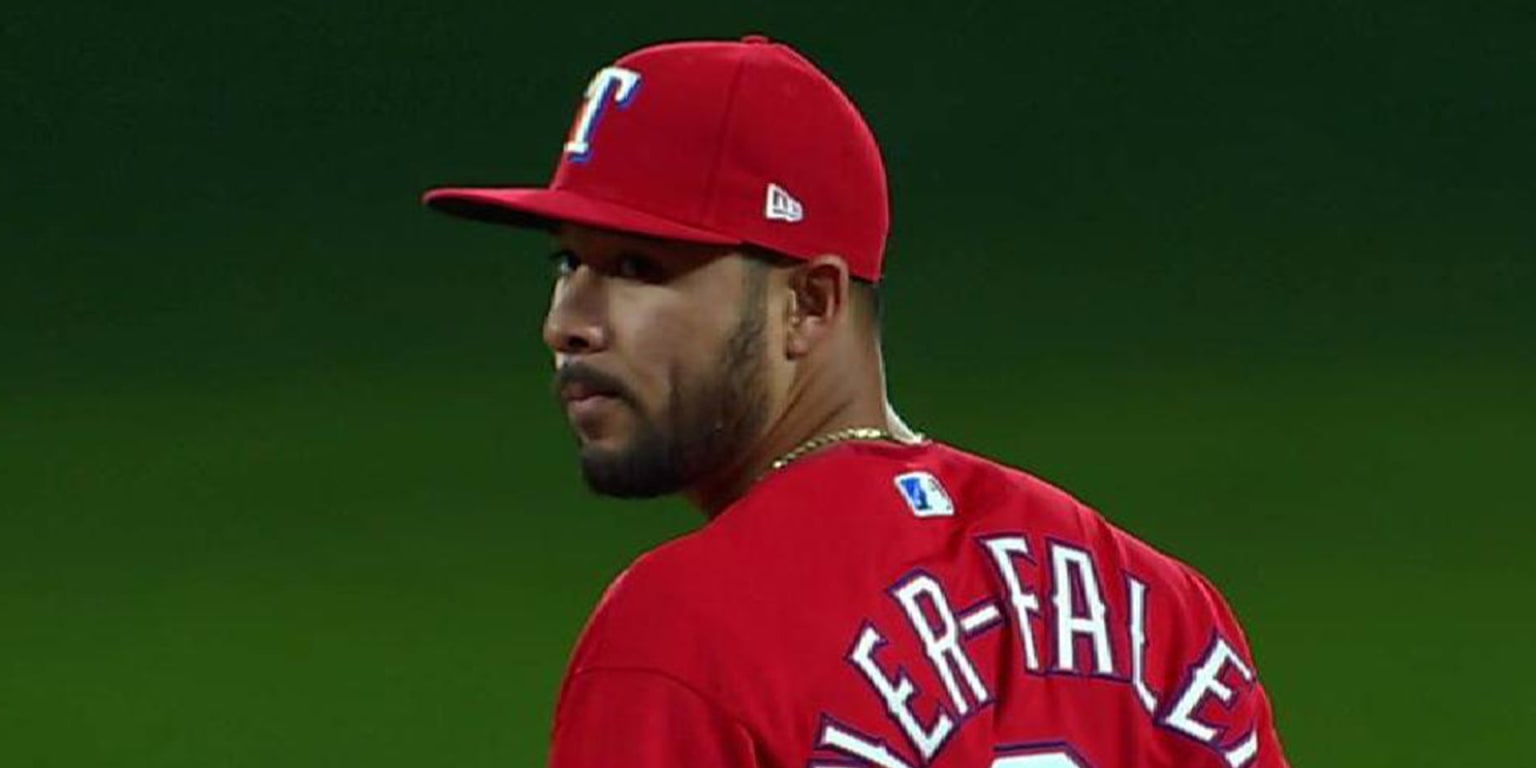 Rangers' Isiah Kiner-Falefa makes MLB debut