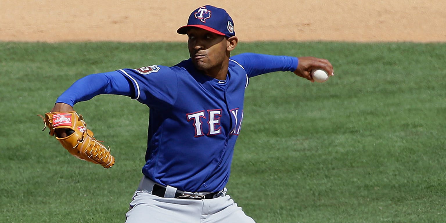 Brewers acquire Sam Freeman from Texas