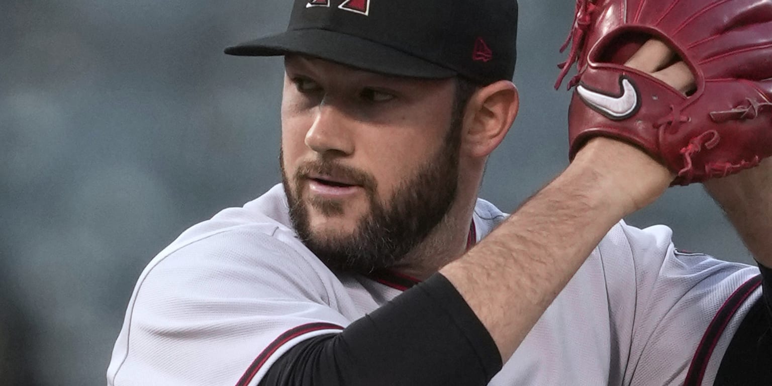 Indians call up Alex Young, Nick Sandlin to IL