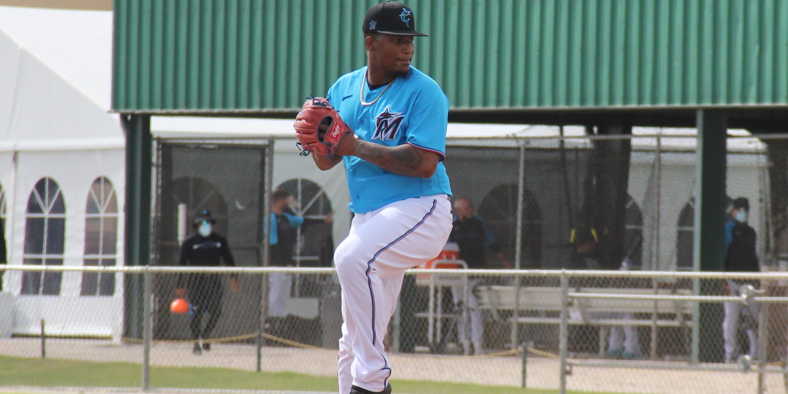 Sixto Sánchez throws batting practice for Marlins