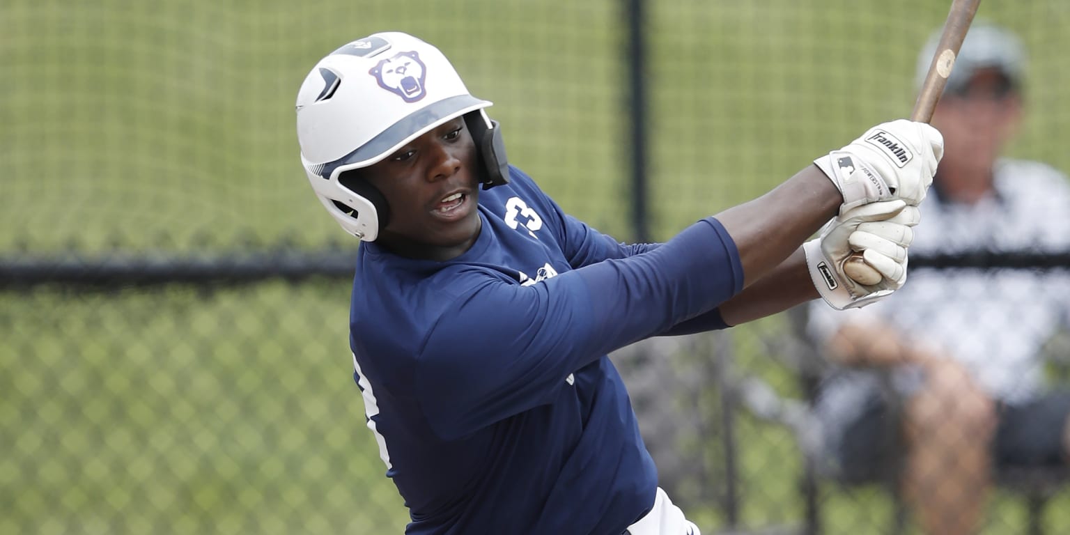 Reds sign fourth-round pick Mac Wainwright