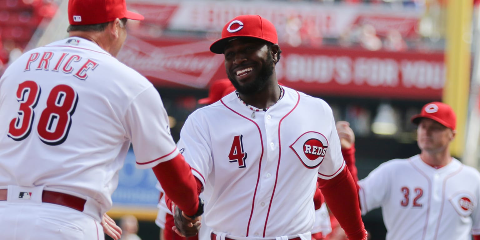 Brandon Phillips back in Reds' lineup