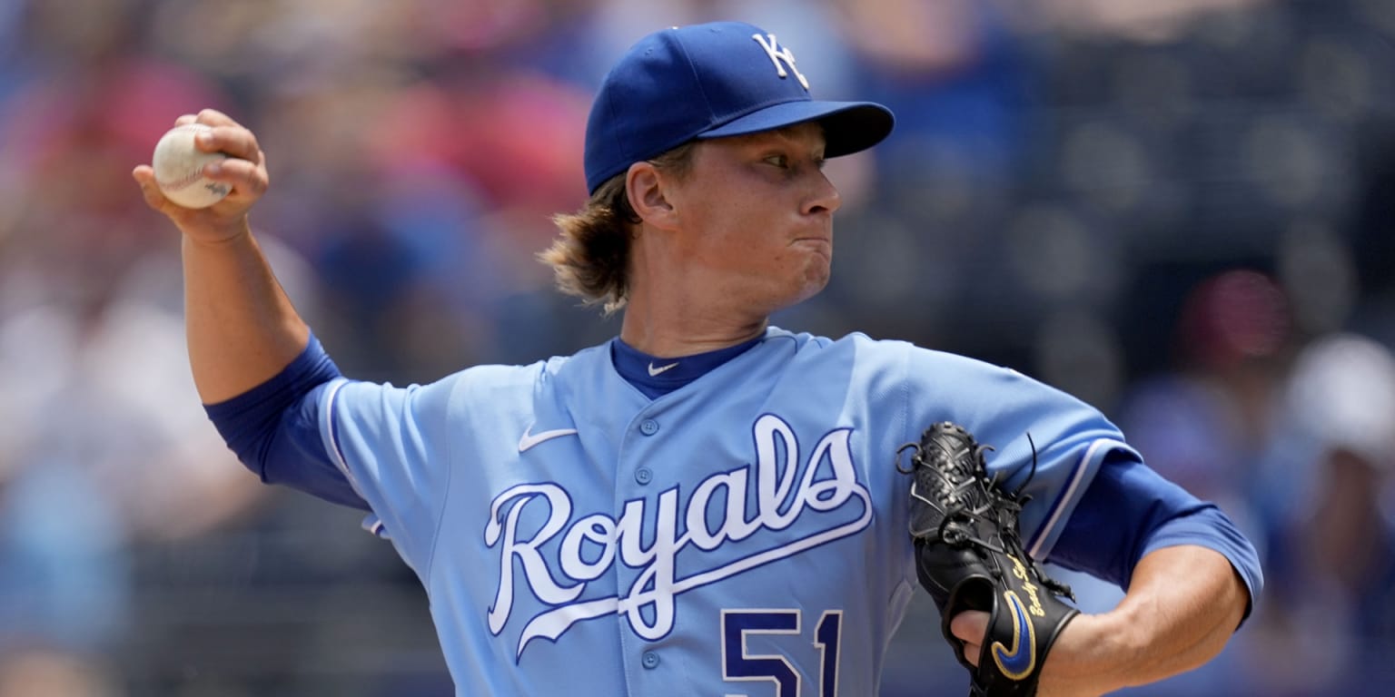 Brady Singer strikes out six, Royals lose to Reds
