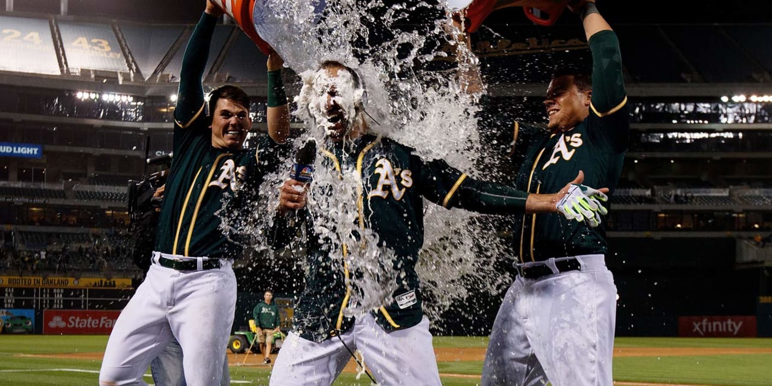 Athletics beat Tigers on Rosales' walk-off 1B