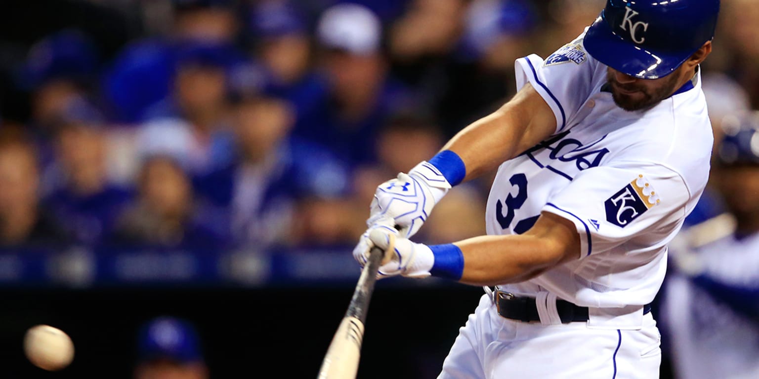 Reymond Fuentes gets first hit for Royals