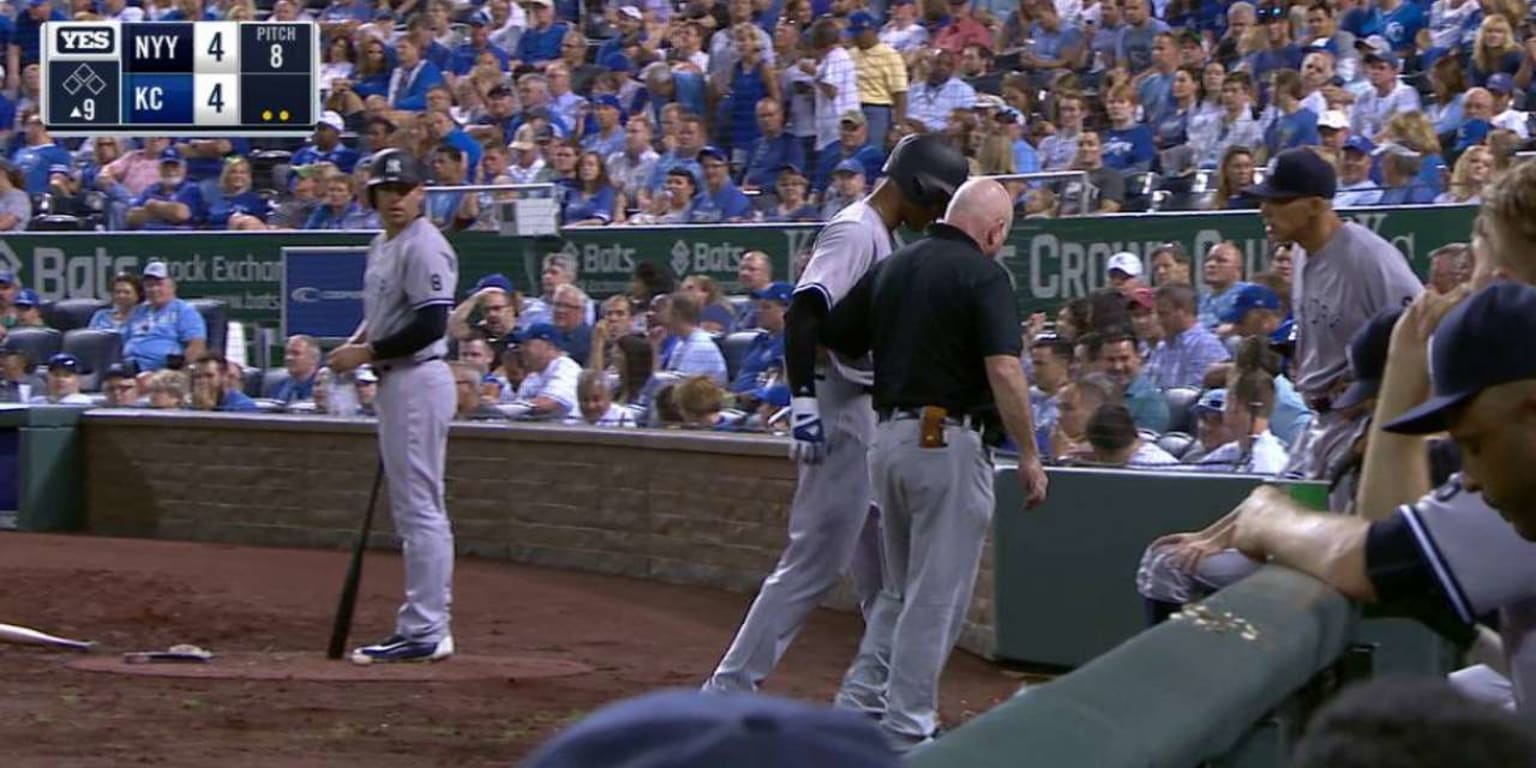 Yankees' Aaron Hicks placed on disabled list