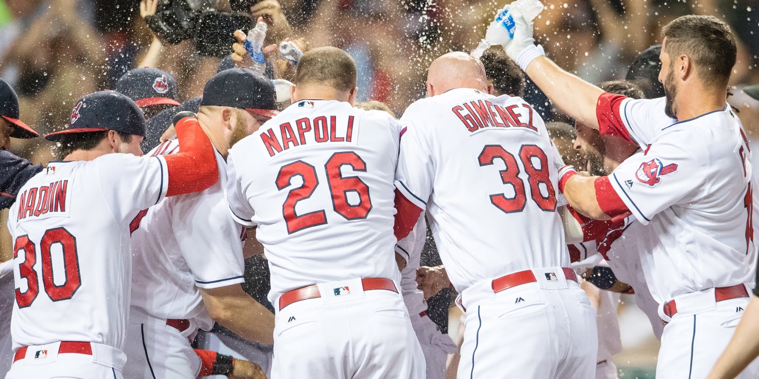 Indians defeat White Sox on walk-off home run