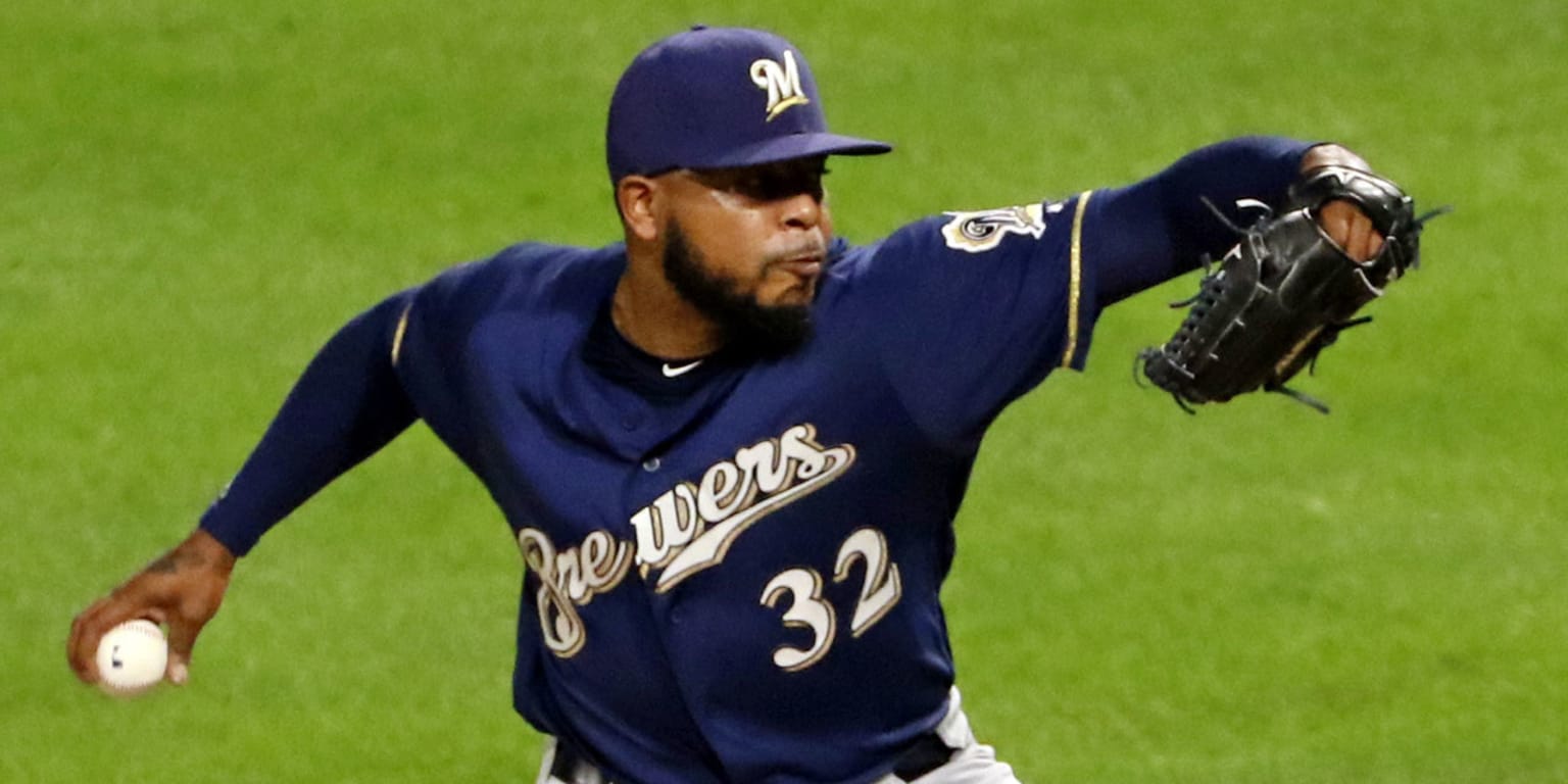 Jeremy Jeffress signs deal, avoids arbitration