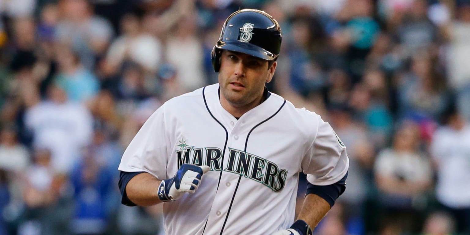 Seth Smith's home runs lead to Mariners wins