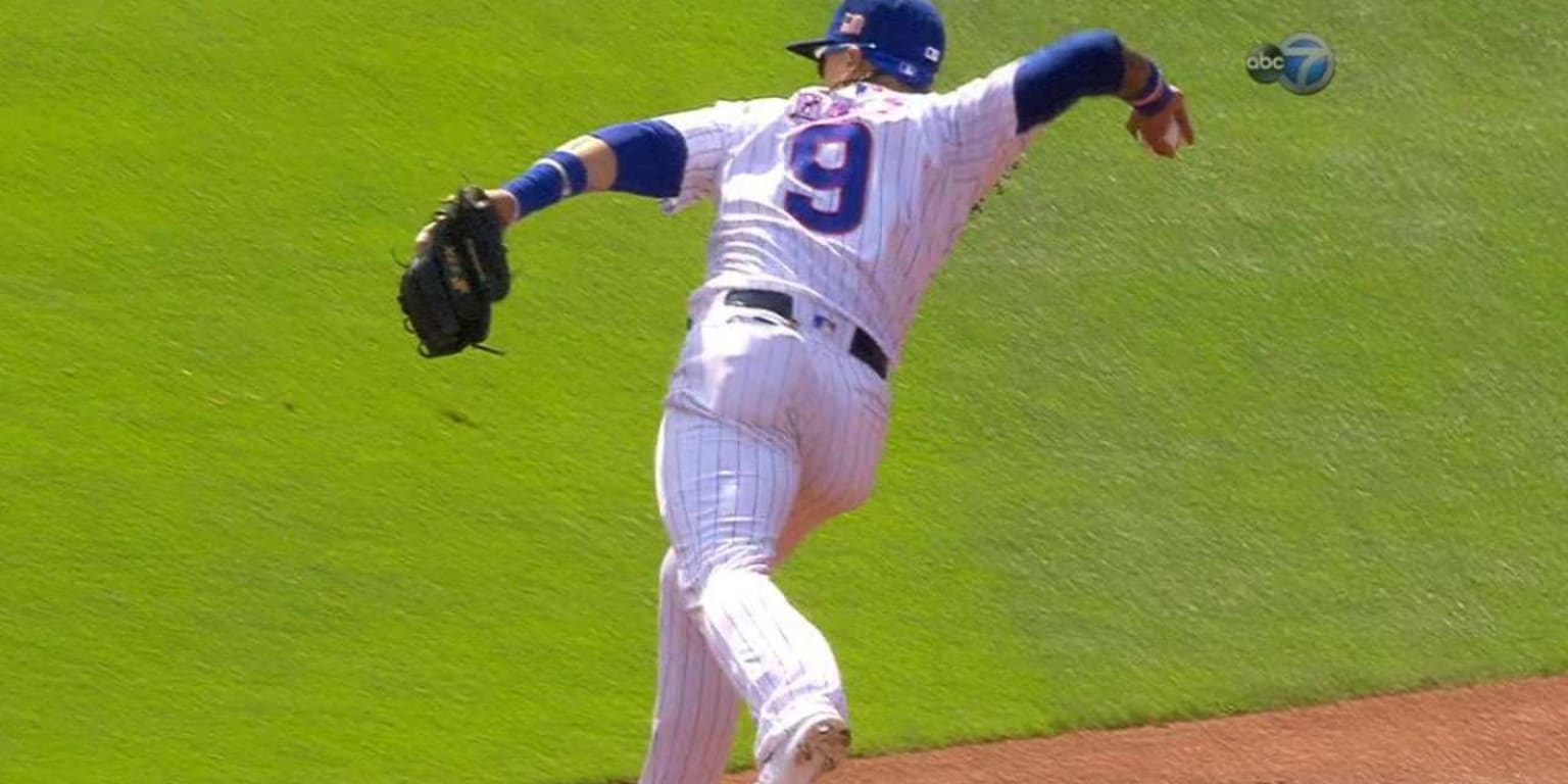 Even a baseball bat rolling through the infield can't stop Javier Baez ...