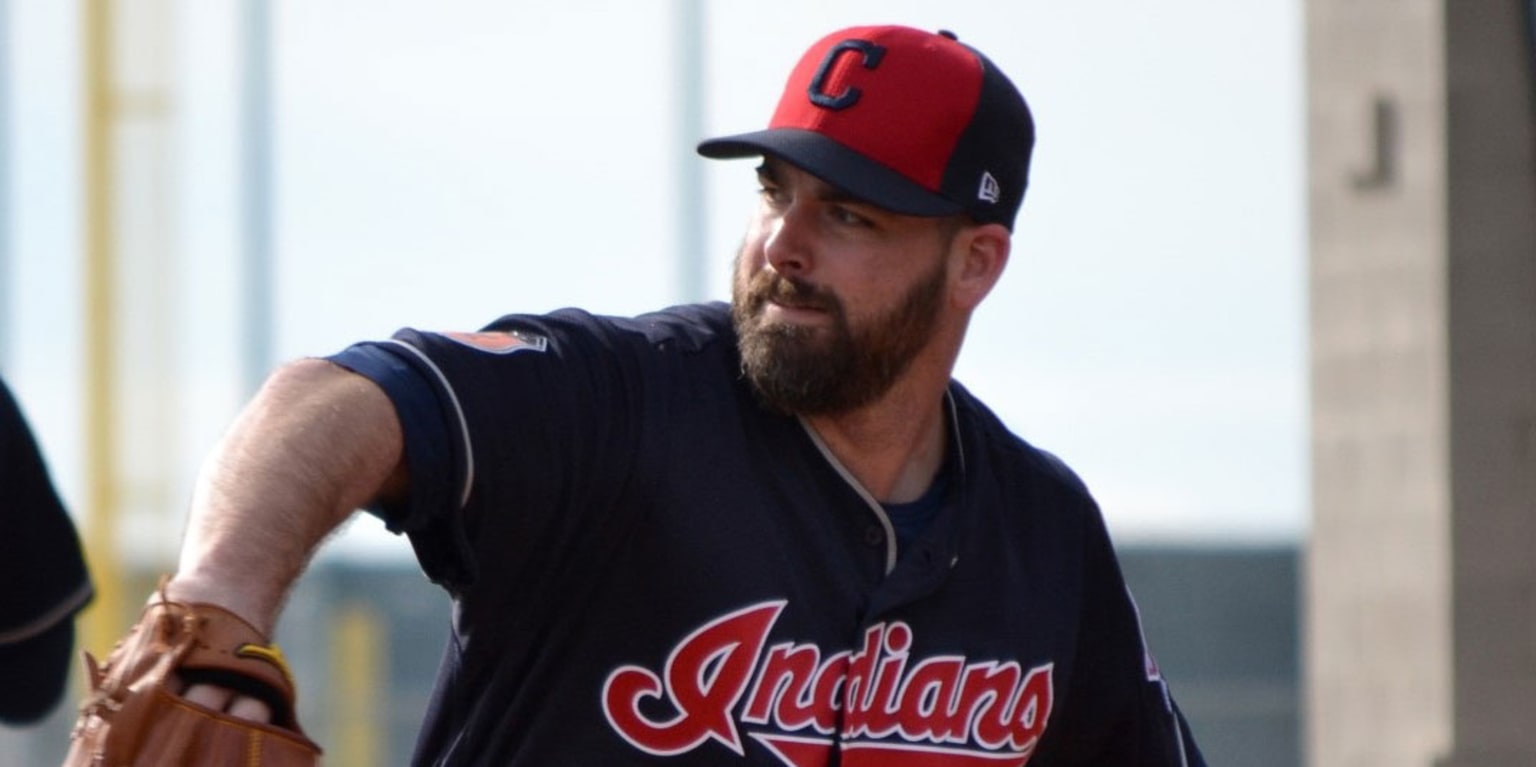 Indians Boone Logan brings left-handed relief