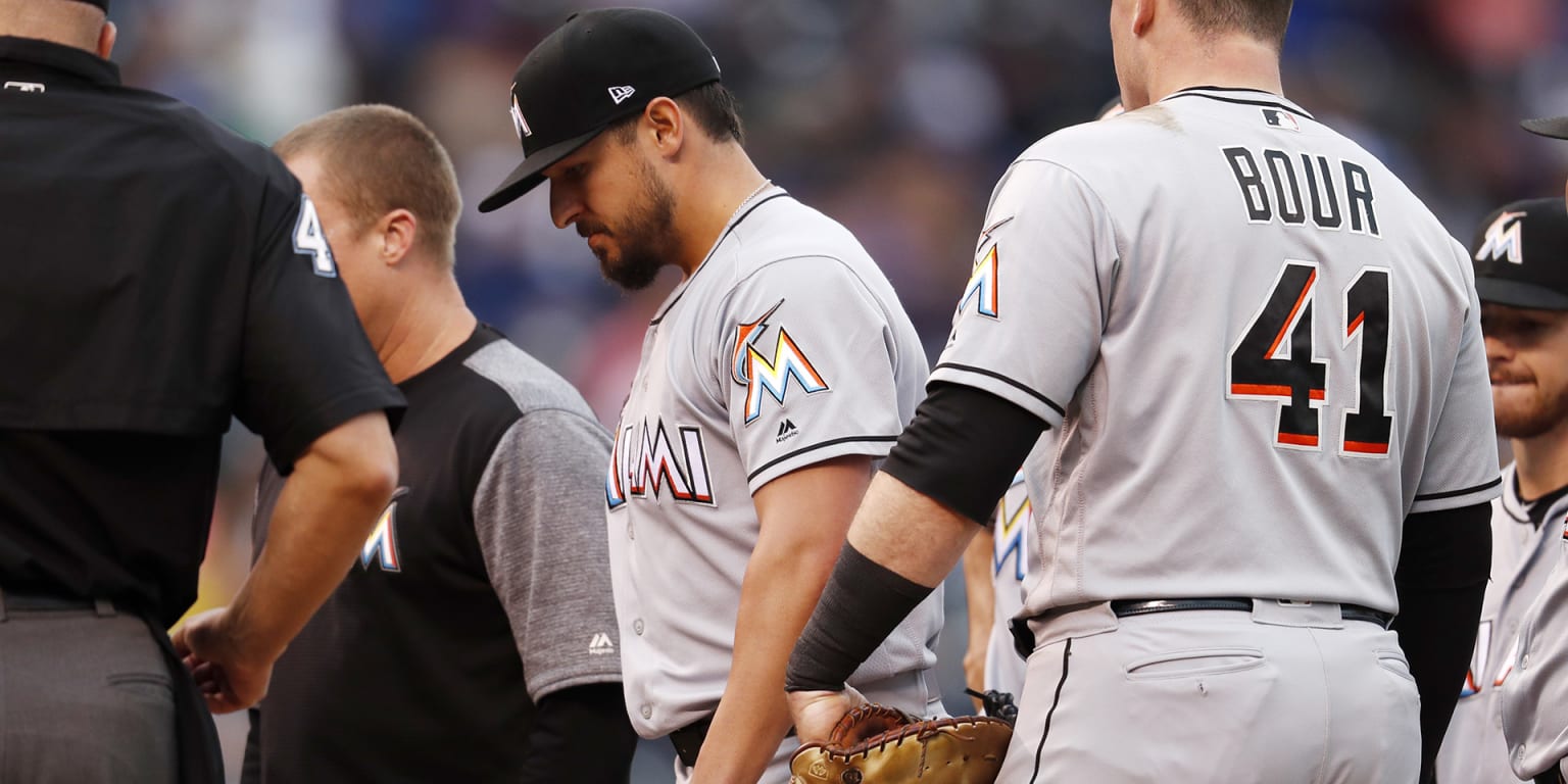 Caleb Smith goes on DL with left lat strain