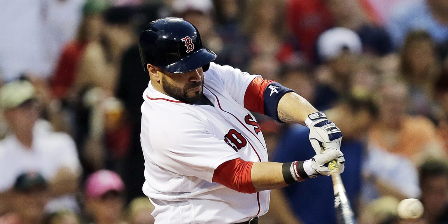 Sandy Leon could remain on Red Sox's roster