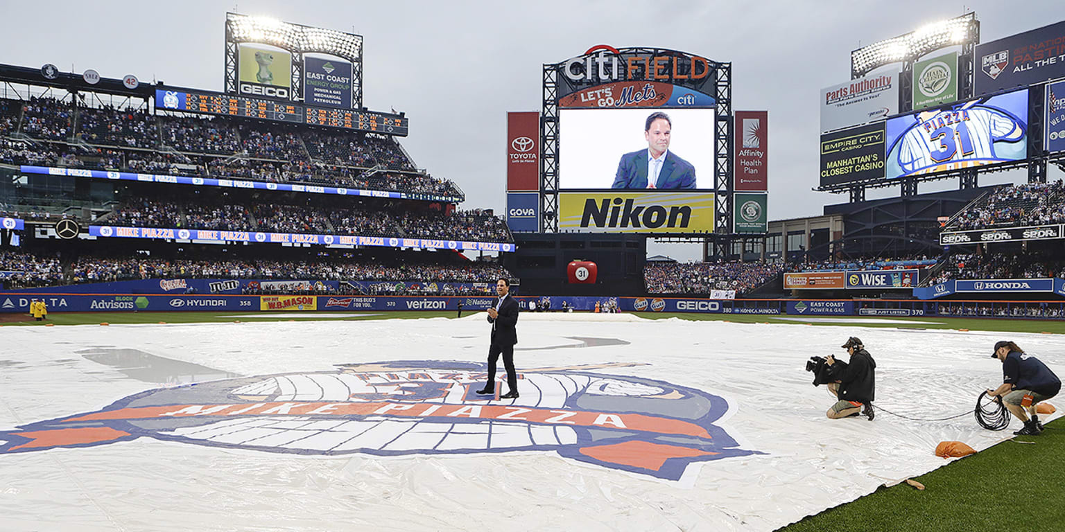 Mets-Rockies game in rain delay at Citi Field