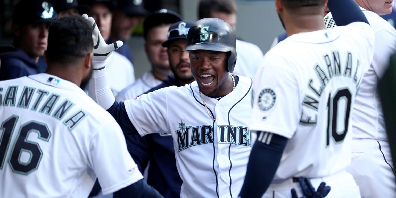 Tim Beckham homers twice off Chris Sale