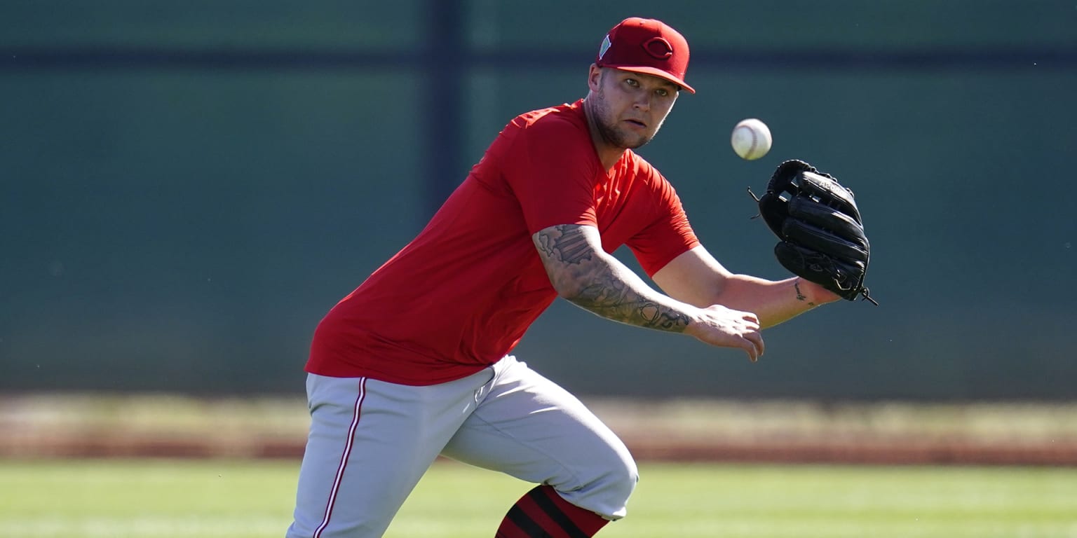 Nick Senzel 2022 goal to stay healthy