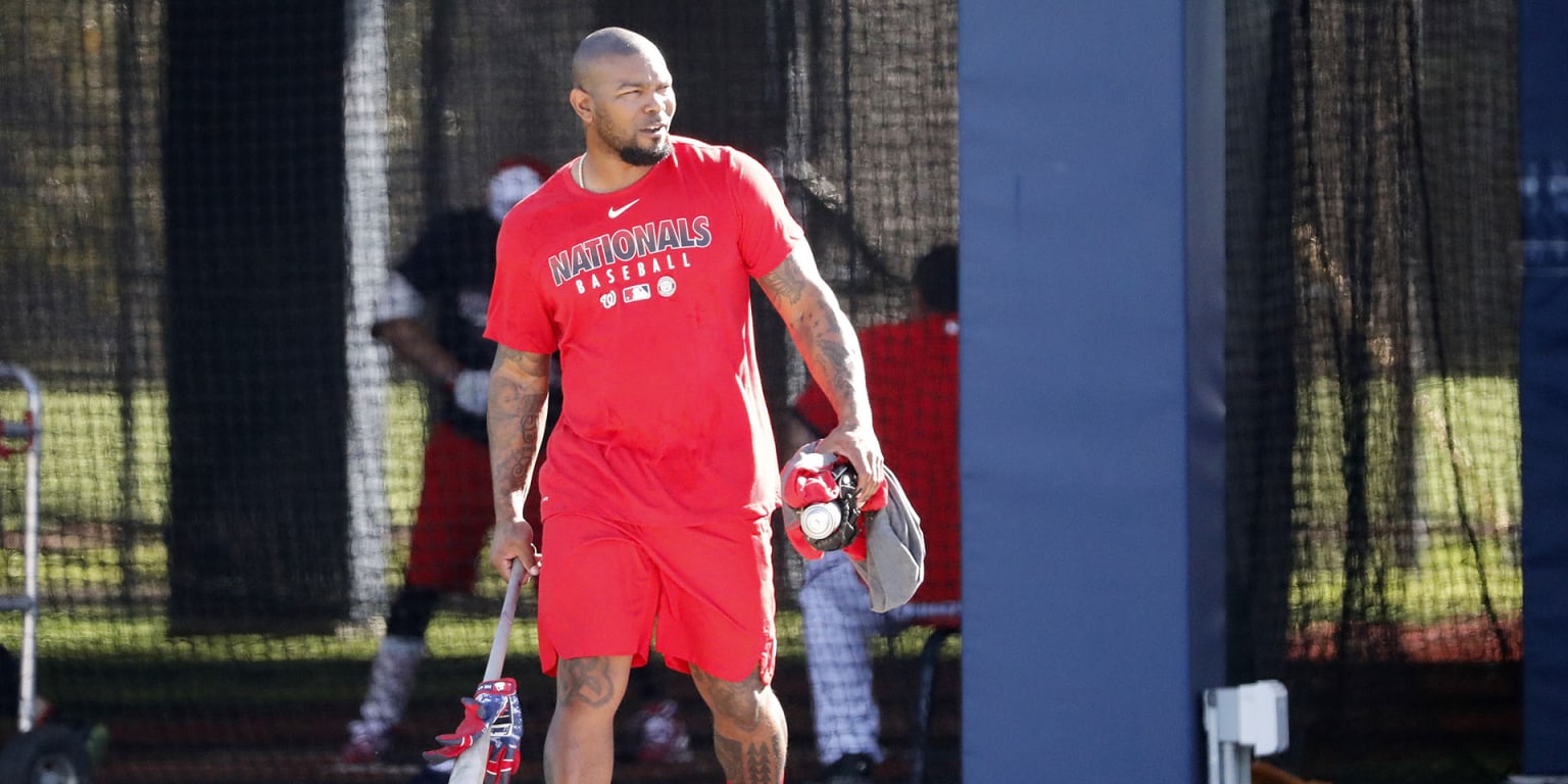 Notes: Kendrick on re-signing; first look at third base