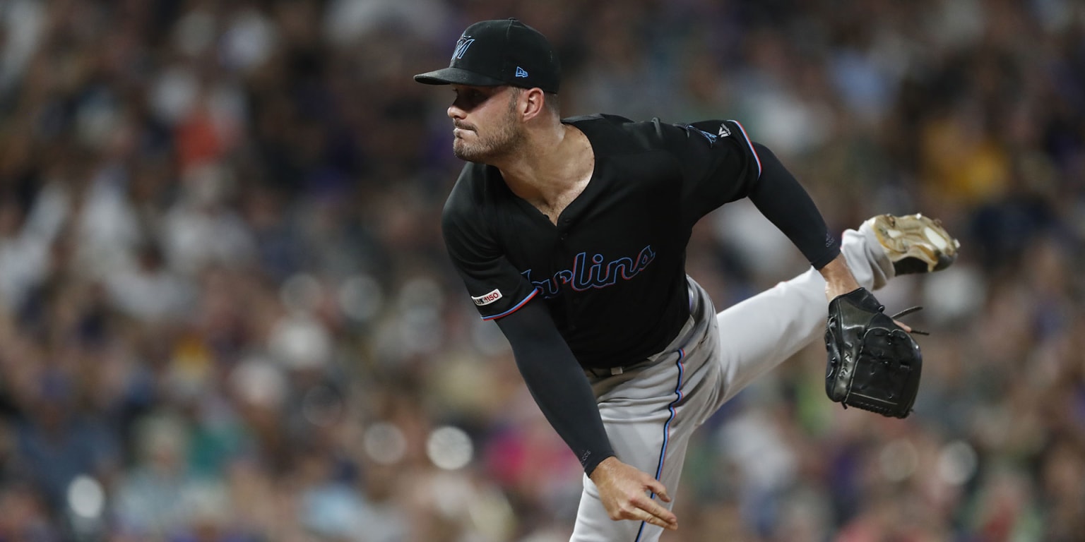 Tyler Kinley brings wipeout slider to Rockies