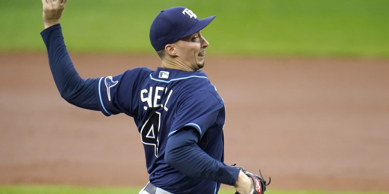 Snell brilla; Rays ganan primero vs. Orioles