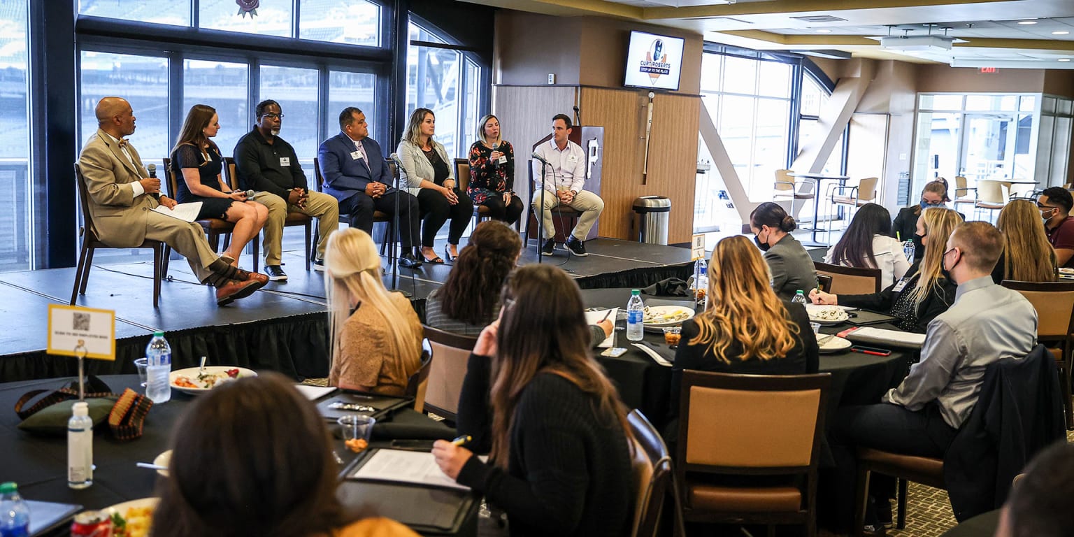 Pirates host Curt Roberts diversity event October 2021