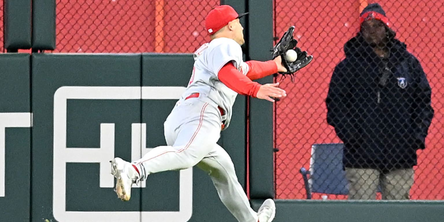 Reds outfield defense terrific plays