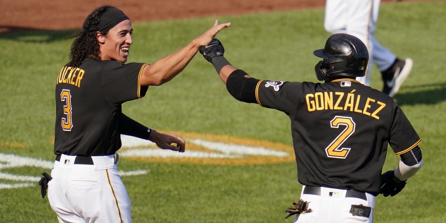 Pirates walk off against Reds in finale