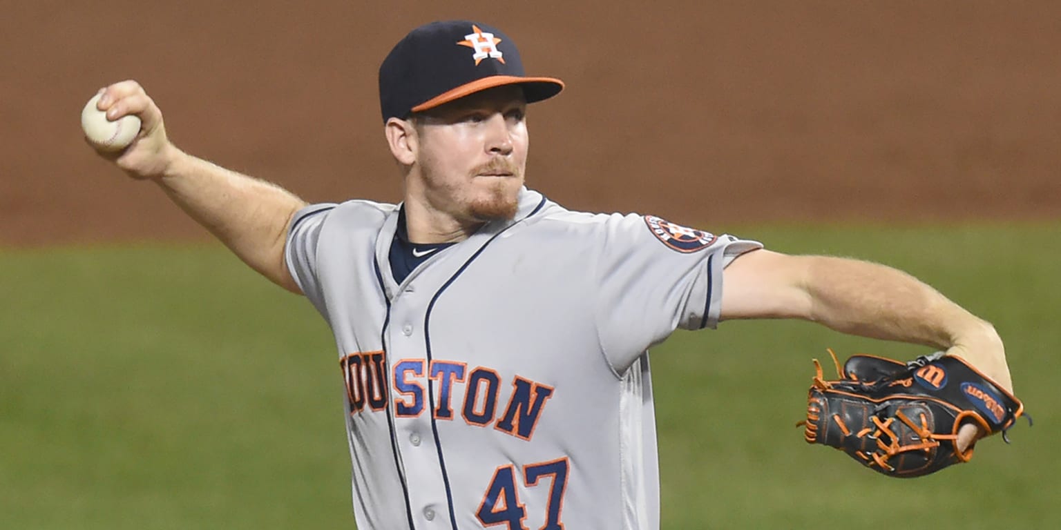 Astros' Devenski extends scoreless streak