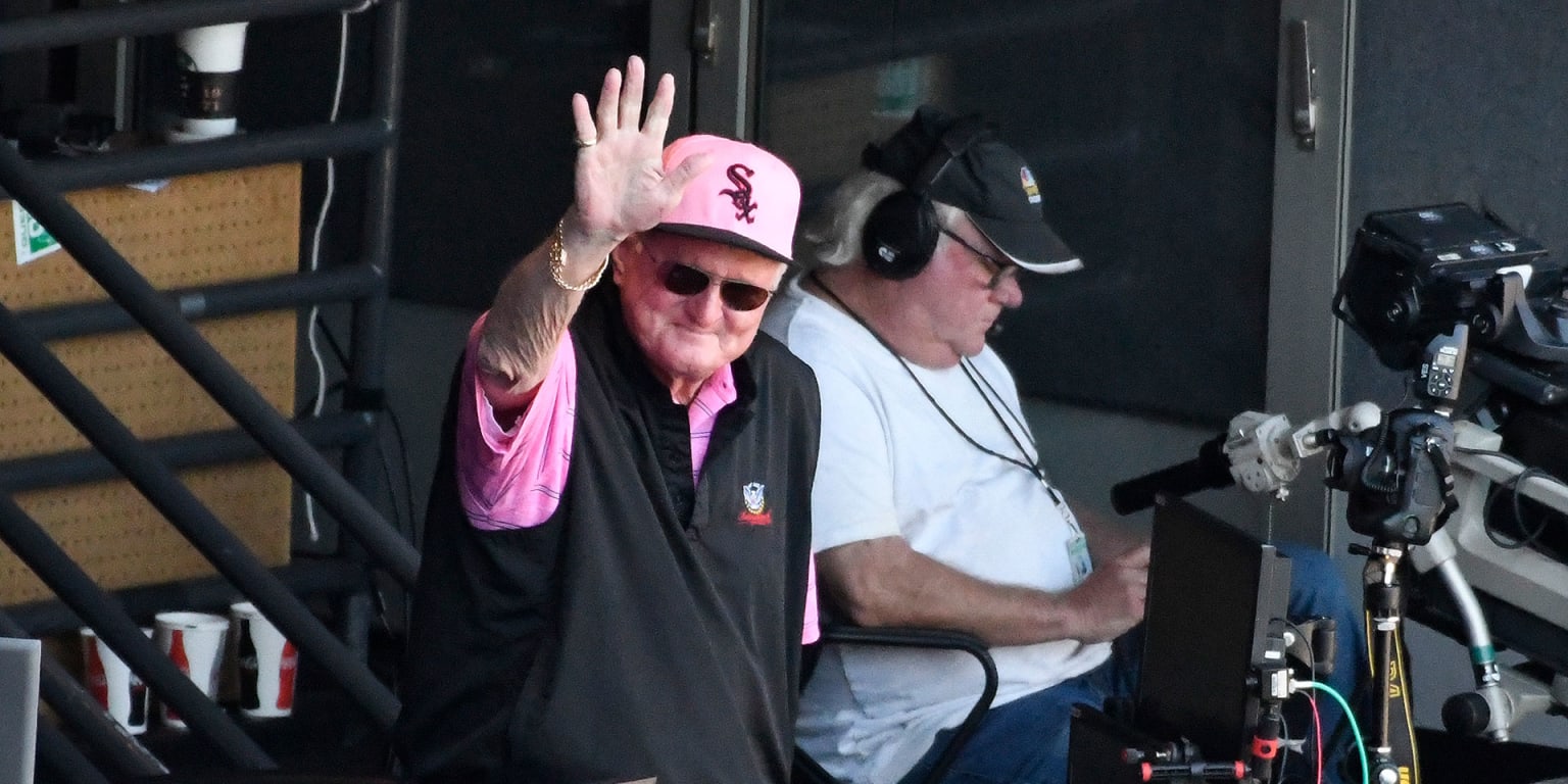 Ken 'Hawk' Harrelson broadcasts final game