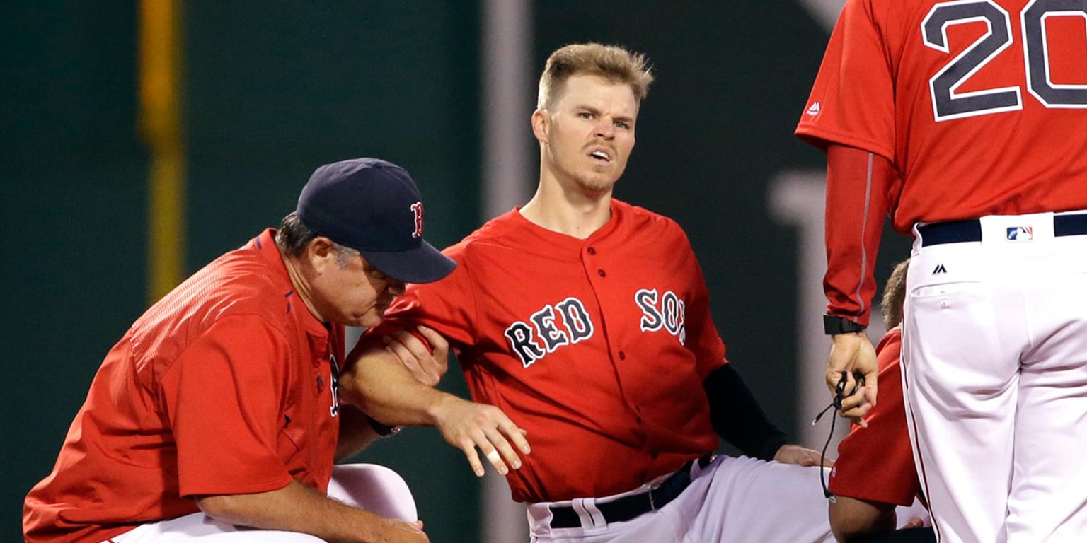 Brock Holt, Hanley Ramirez injured in win