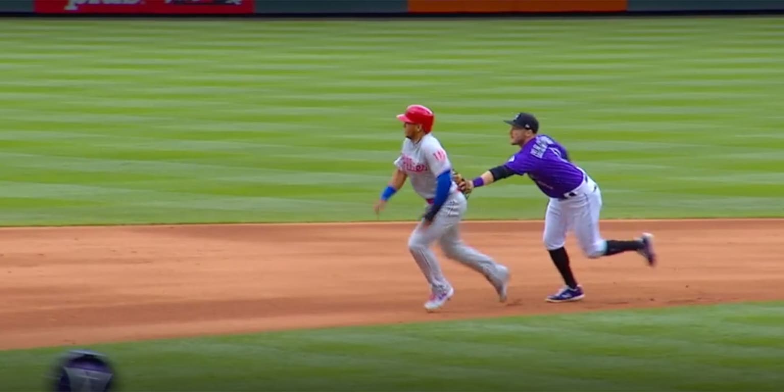 Phillies lose baserunner against Rockies on goof