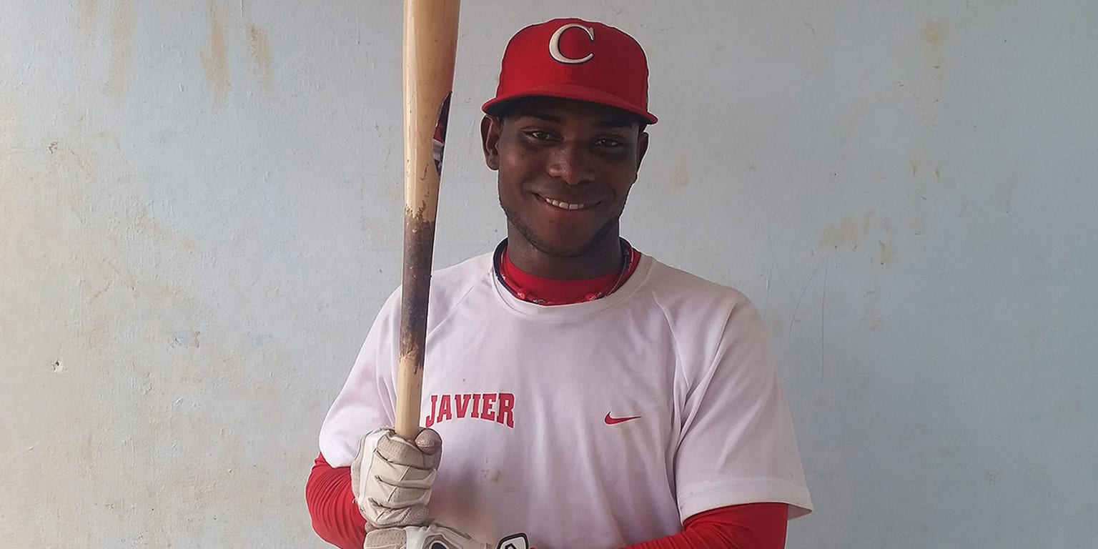 Reds reach deal with Alfredo Rodriguez