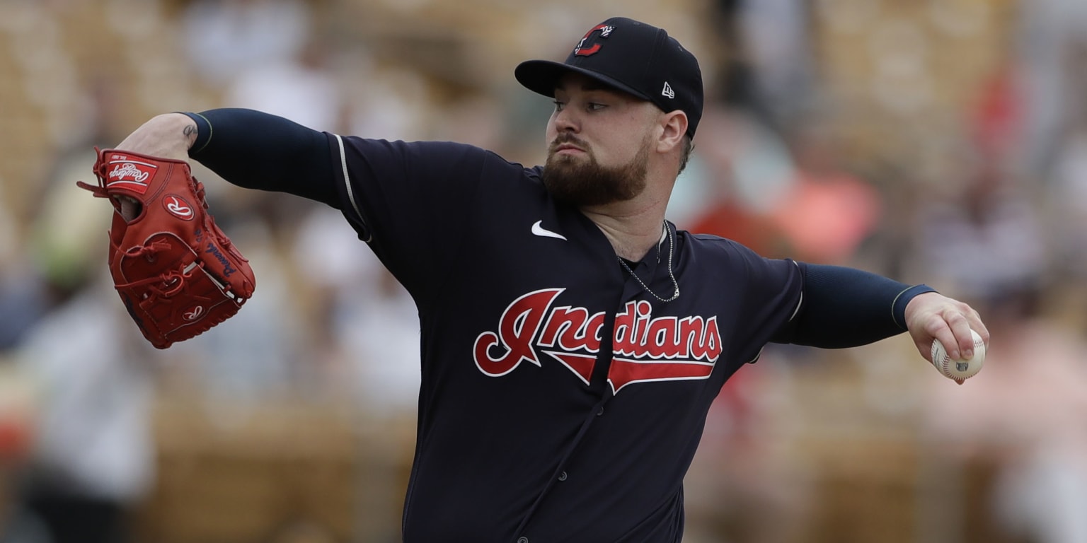 Indians announce roster moves