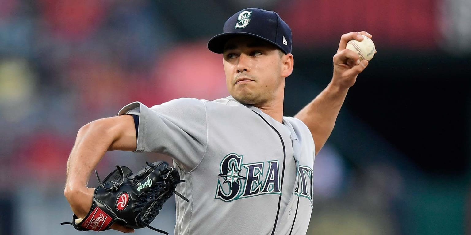 Marco Gonzales rebounds to defeat Angels