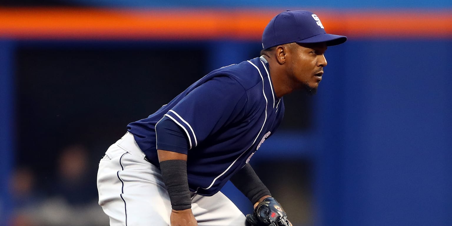 Erick Aybar's versatility could aid Twins