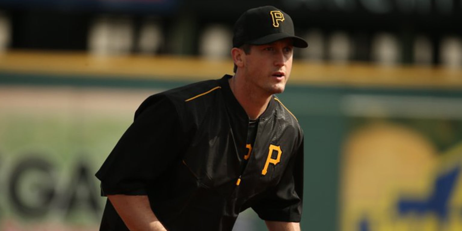 David Freese debuts at third for Pirates