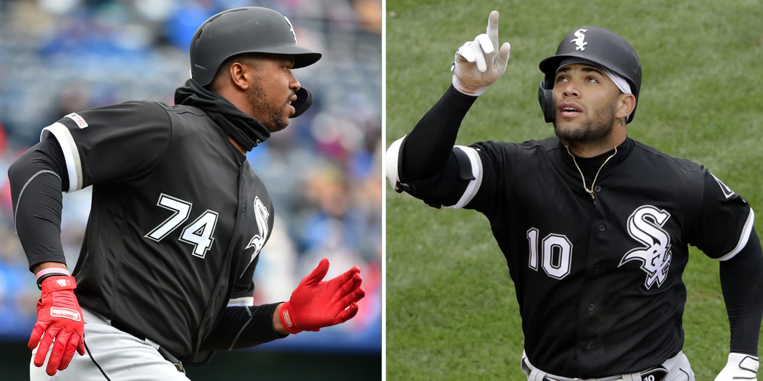 Eloy Jimenez gets first career hit