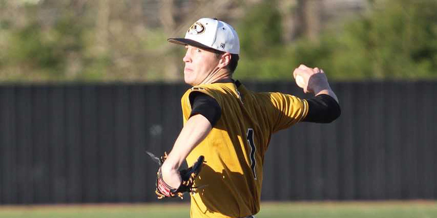 Pirates sign Draft pick Steven Jennings