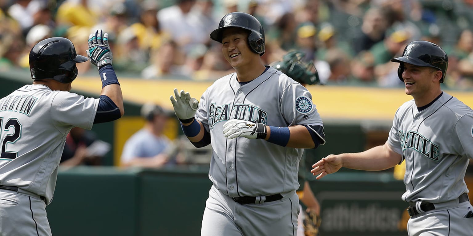 Mariners hit three home runs to sweep A's