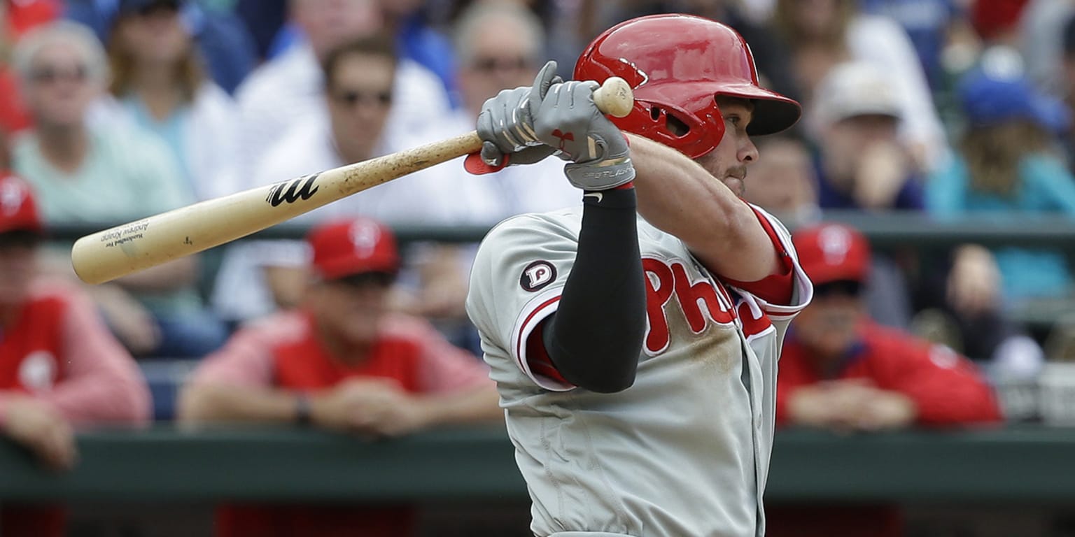 Tommy Joseph homers in 9th as Phils rally
