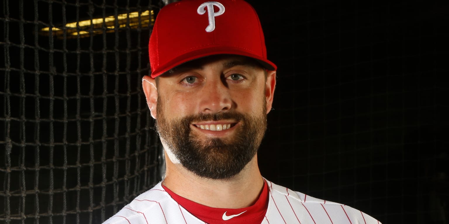 Pat Neshek aims for injury return within month