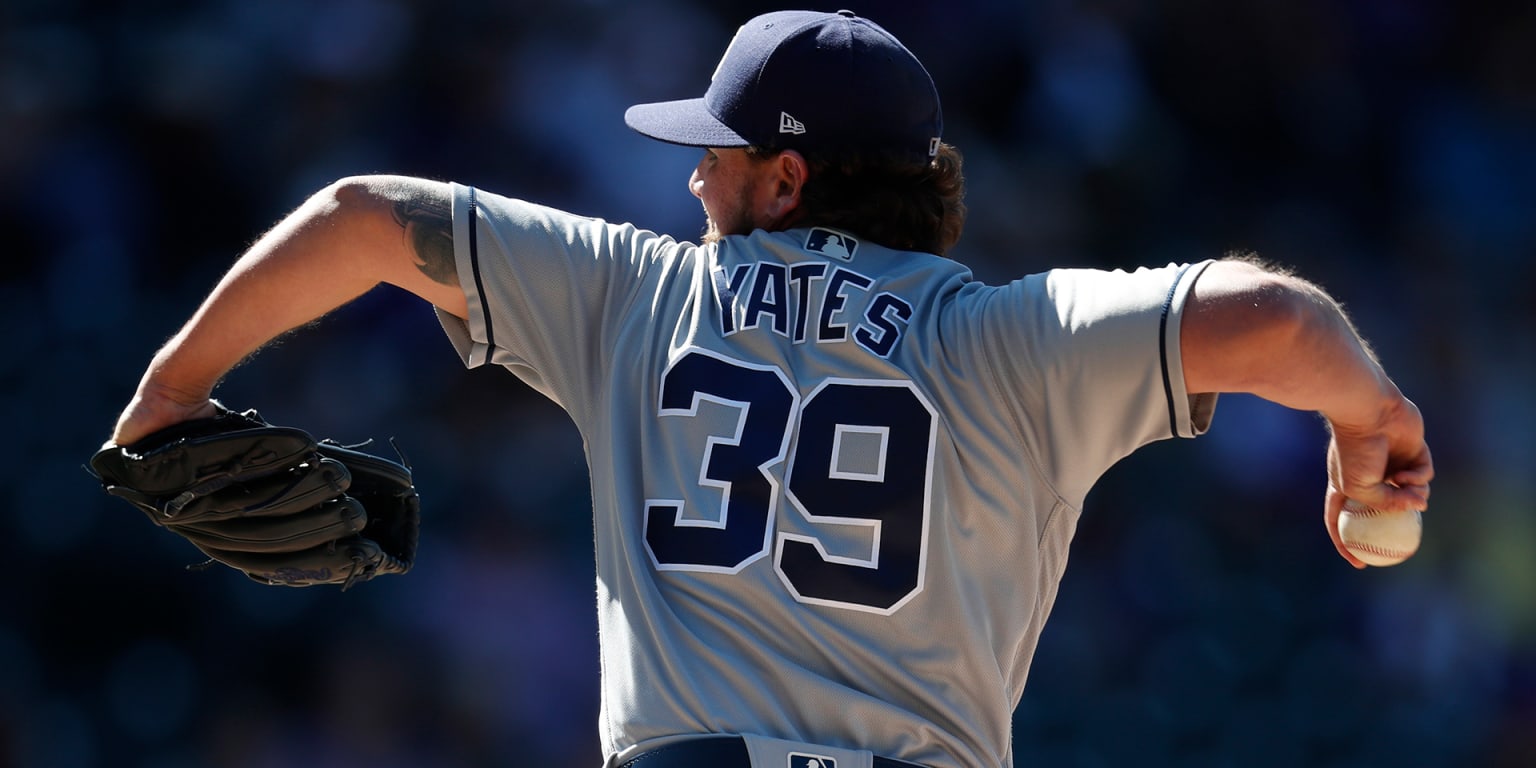 Kirby Yates dominates with split-finger pitch