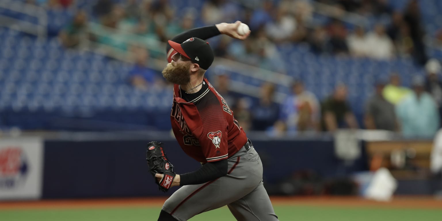 Archie Bradley salutes royal baby | MLB.com