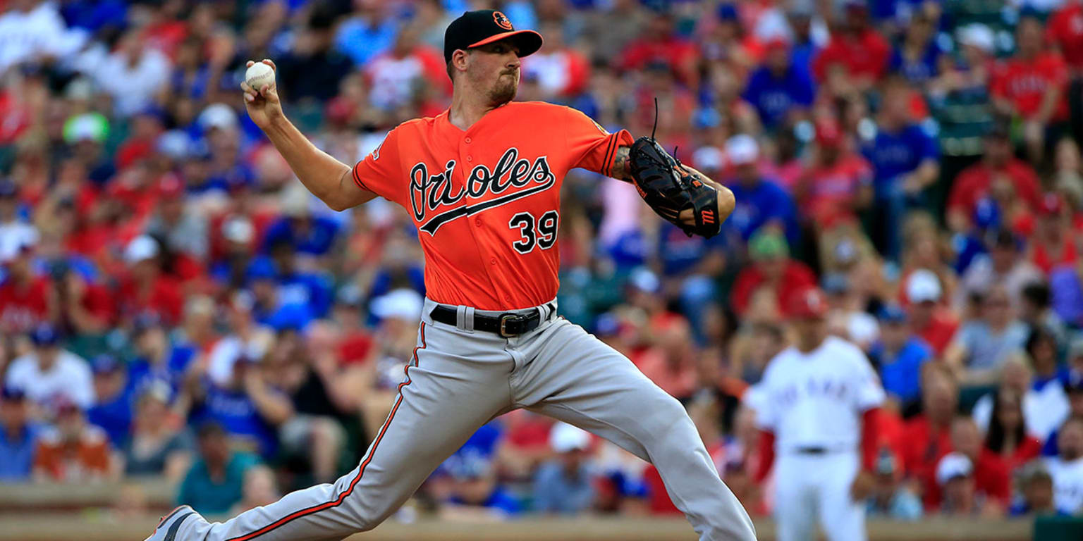 Gausman embraces leadership role for Orioles