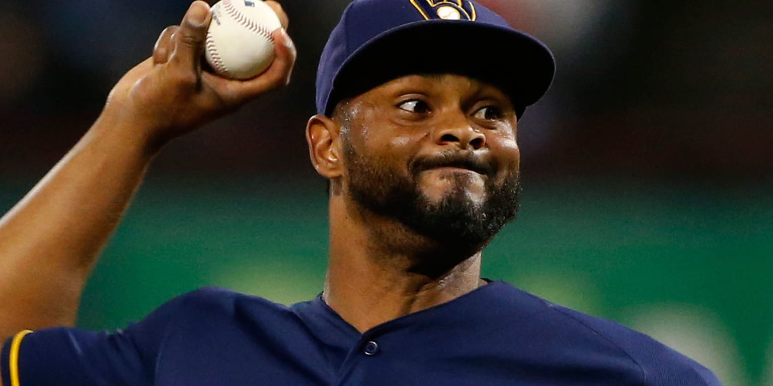 Pirates claim Jhan Marinez from Brewers