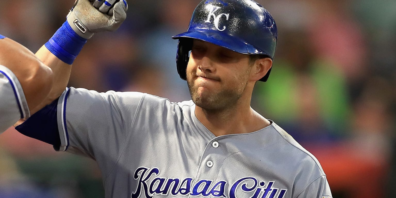 Royals' Alex Gordon hits homer to top Angels