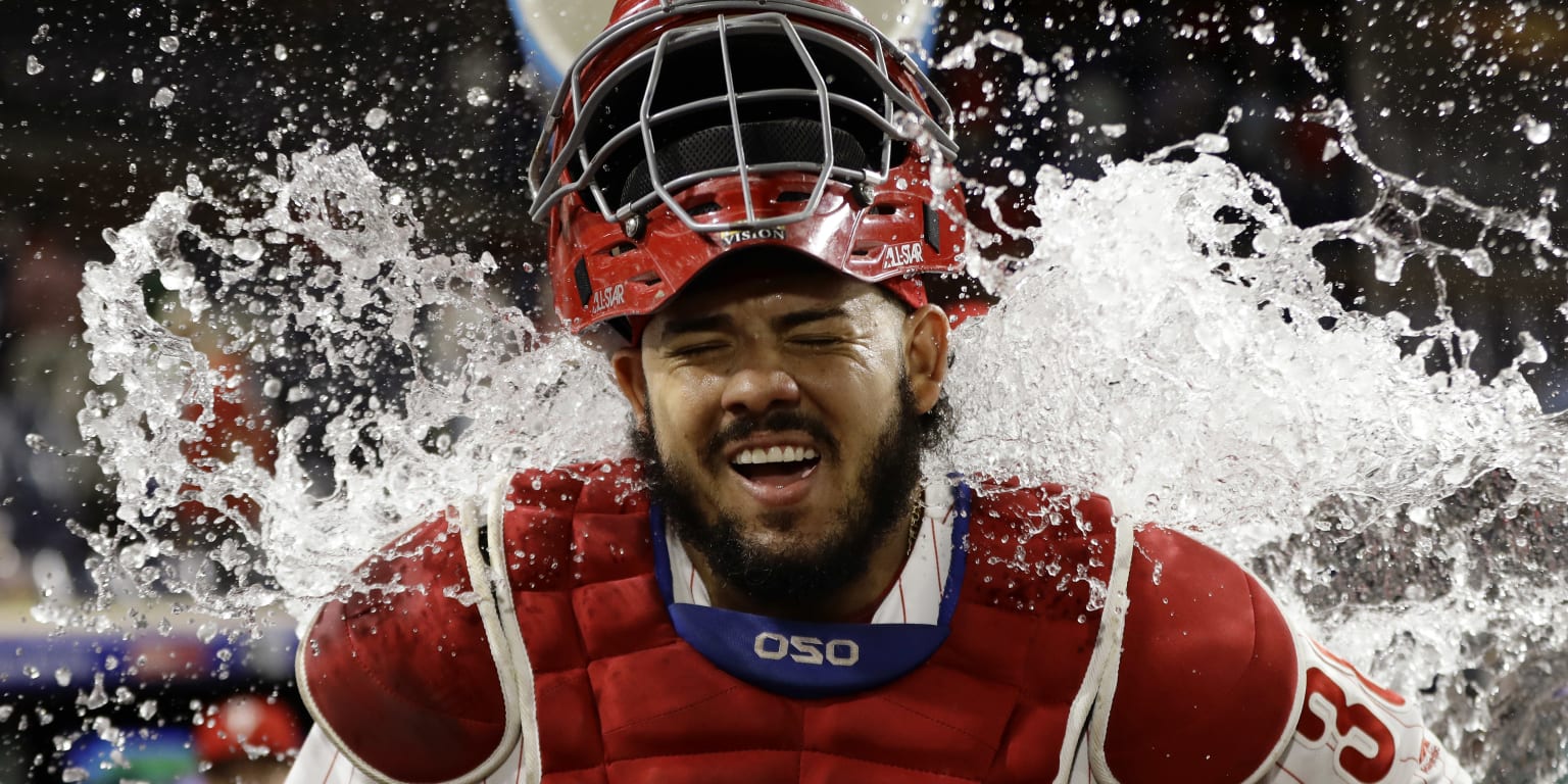 Phillies rally for win, push for playoffs