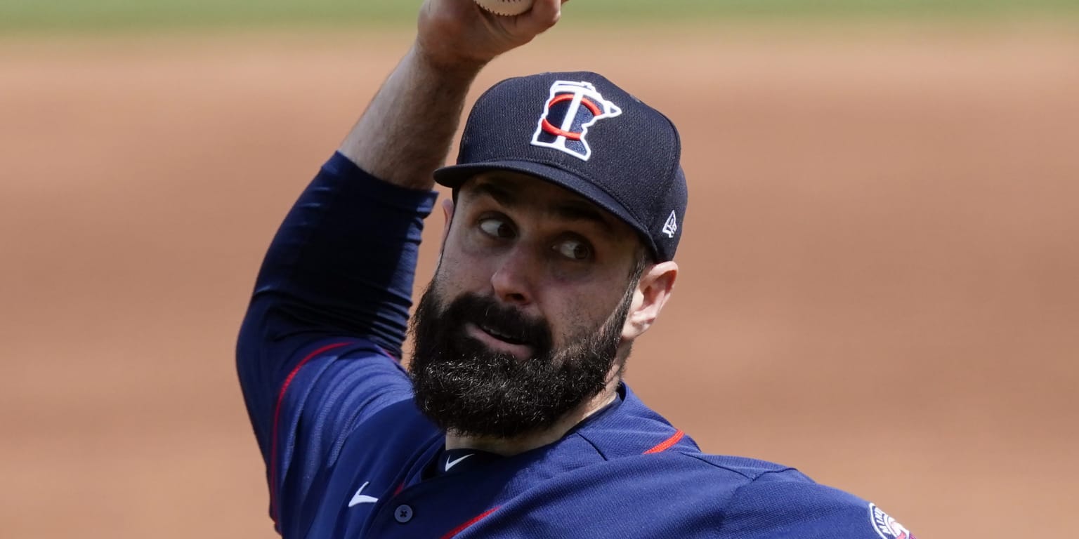 Matt Shoemaker perfect in Twins debut