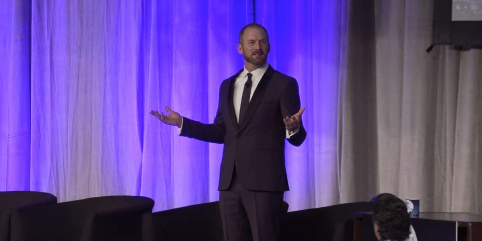 Ross, Dempster supply laughs at Convention