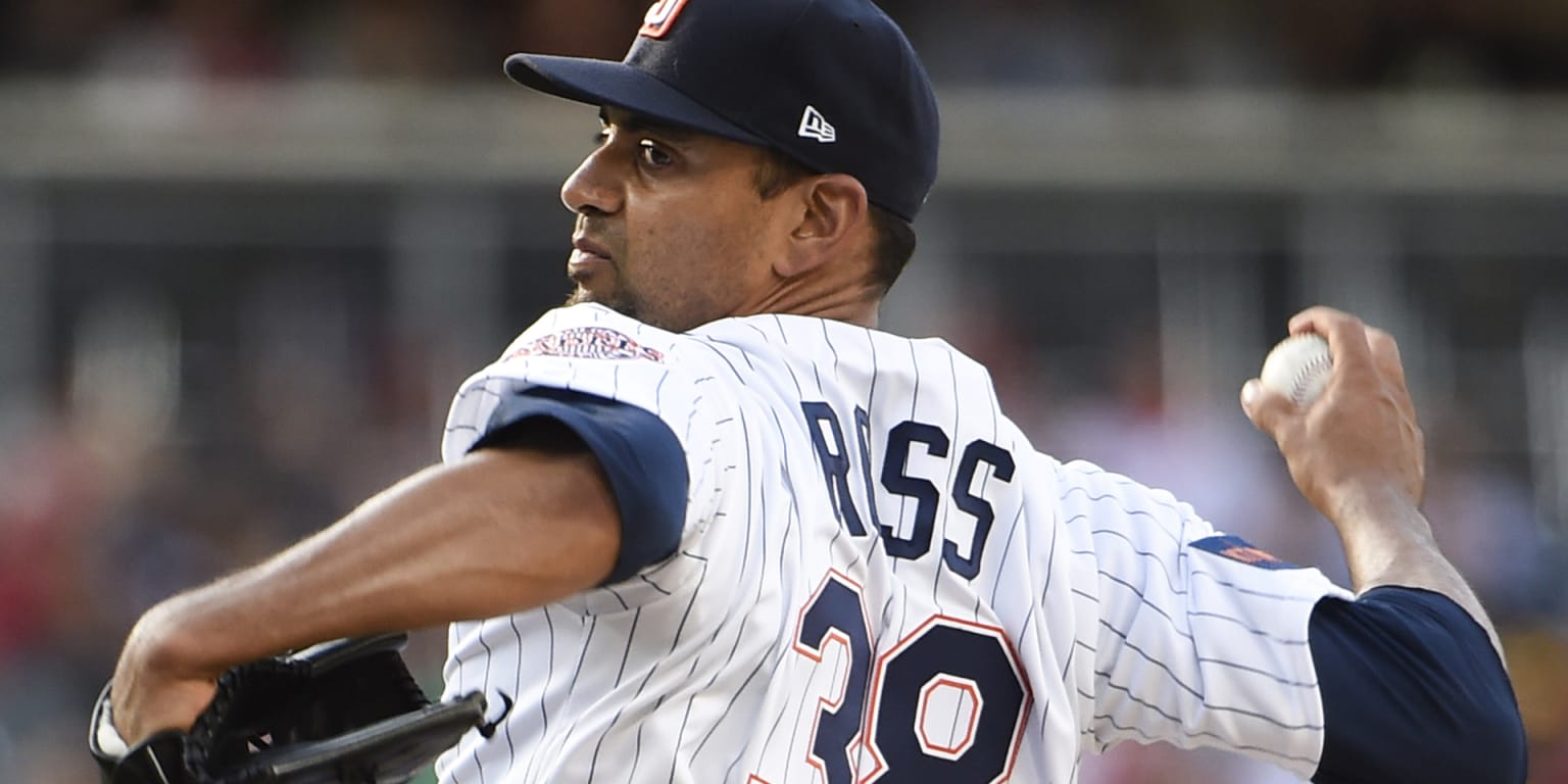 Cardinals claim former All-Star Tyson Ross
